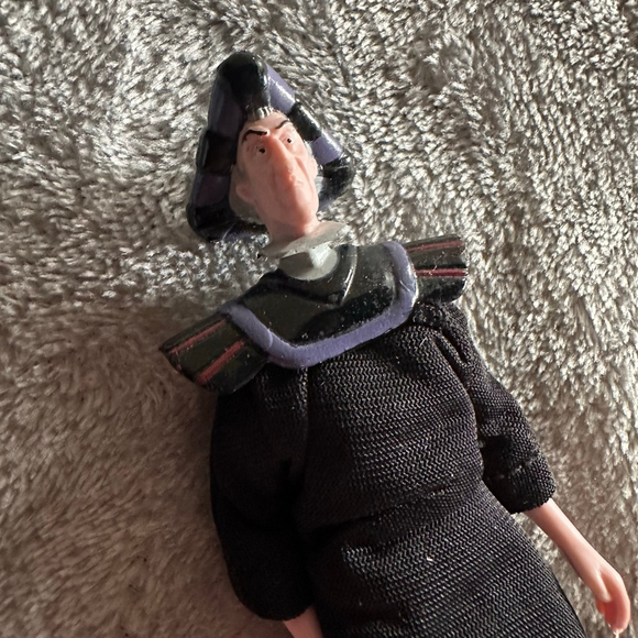 Disney | Toys | Disney Frollo Action Figure The Hunchback Of Notre Dame ...